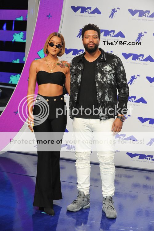 2017 MTV VMAs: Rappers & Their Funky Fashions On The Carpet + Keyshia ...