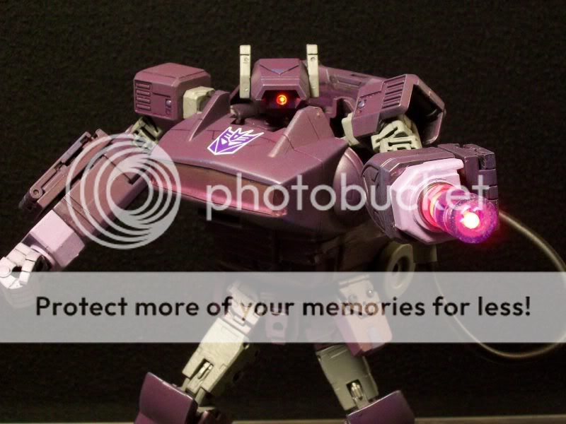 Heavy/Scratch: - Masterpiece Shockwave | TFW2005 - The 2005 Boards