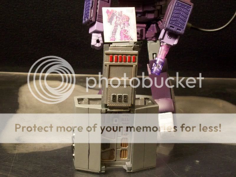 Heavy/Scratch: - Masterpiece Shockwave | TFW2005 - The 2005 Boards