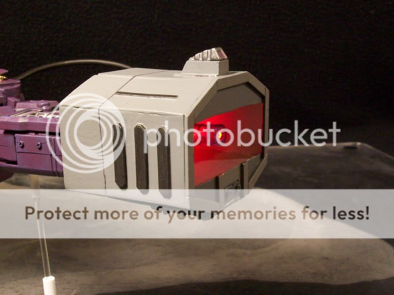 Heavy/Scratch: - Masterpiece Shockwave | TFW2005 - The 2005 Boards